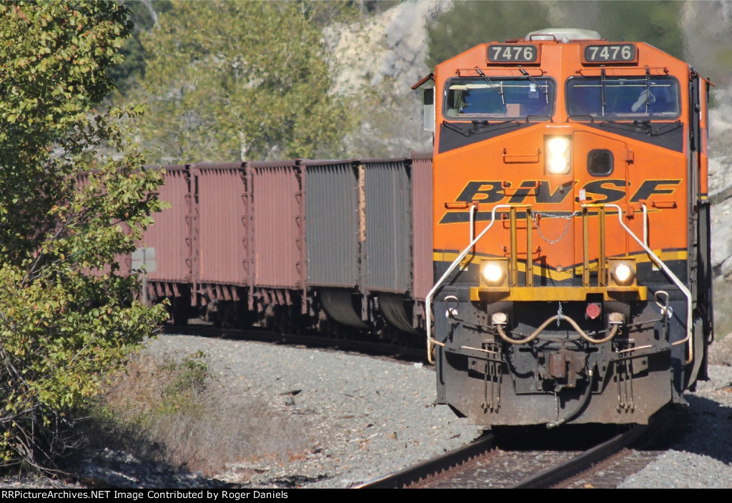 BNSF 7476